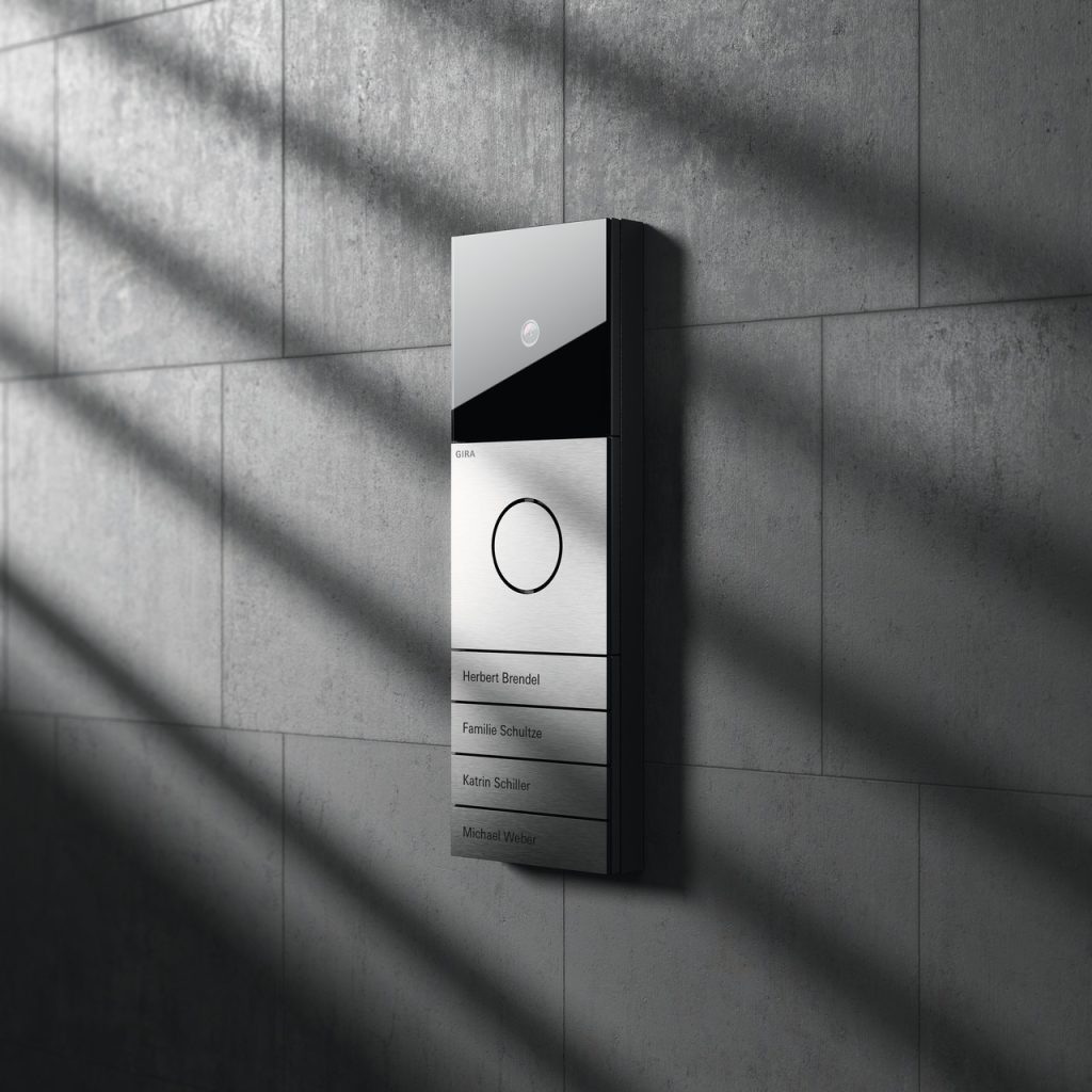 Gira Installer | London (UK) | Carbon Integration